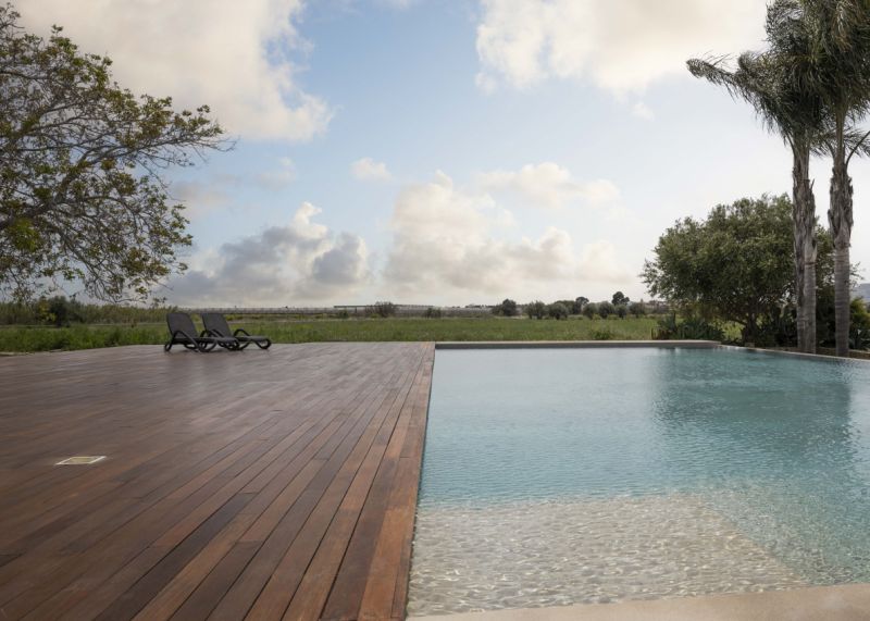 Il legno naturale Ipe Lapacho di Déco per l'outdoor della masseria “La ...